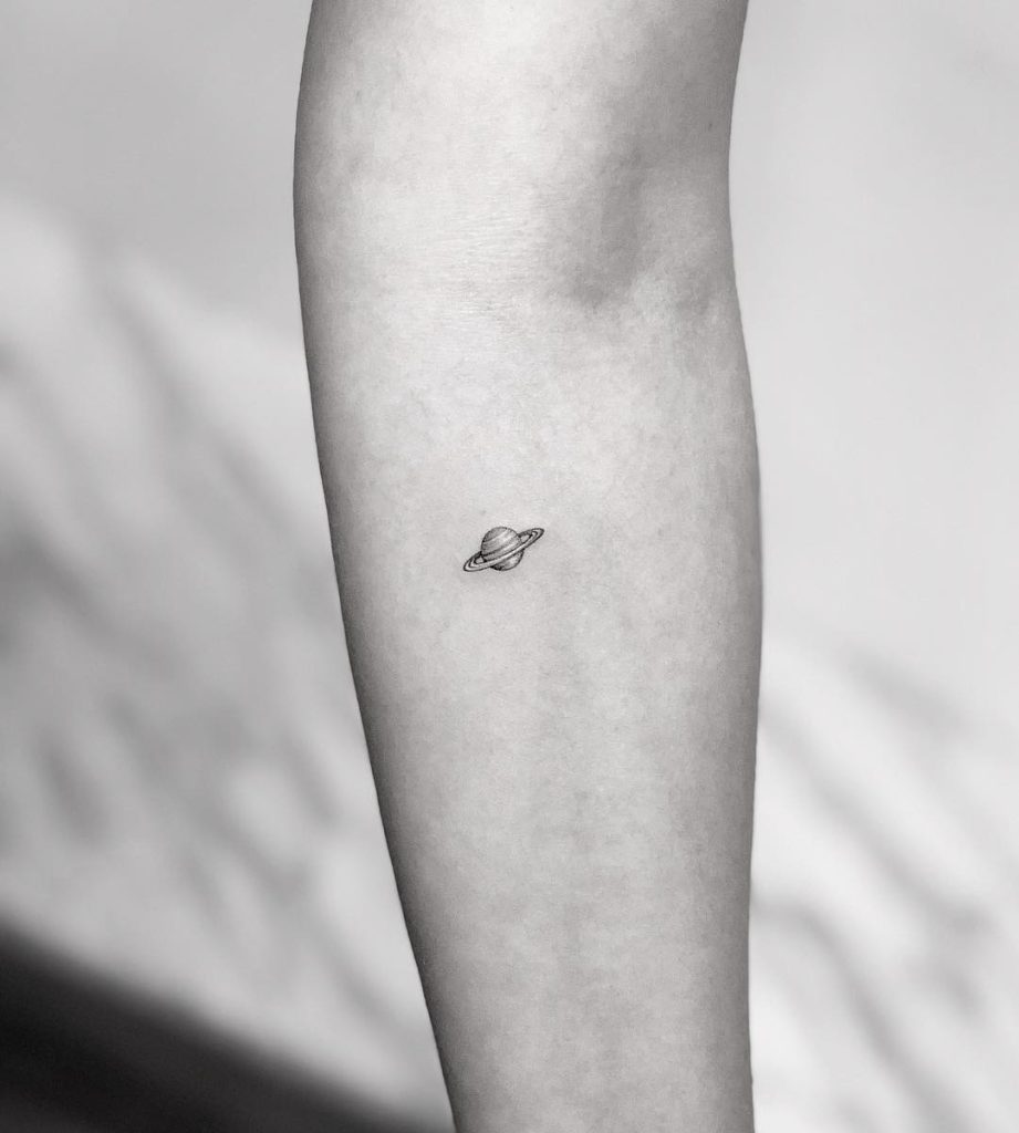 34 Small & Cute Tattoo Ideas With BIG Meaning Behind Them For Women