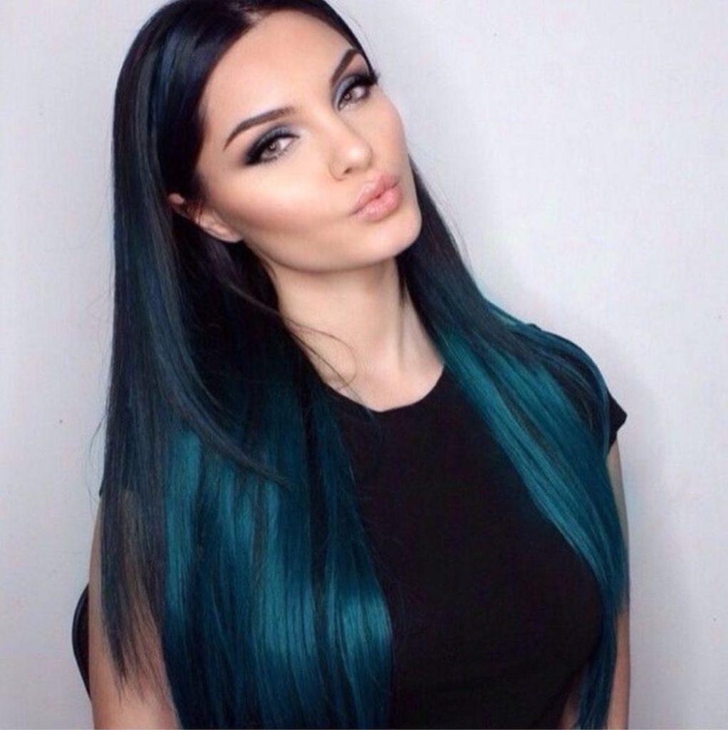 15+ Best Blue Hairstyles For a Marine Touch In Your Look