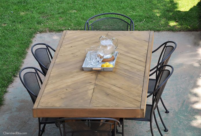 25+ Brilliant DIY Outdoor Dining Table Ideas and Projects (With Plans)