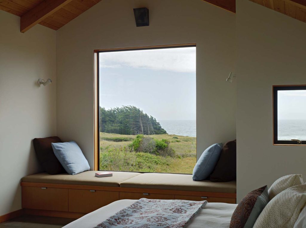 30+ Beautiful and Comfy Built-in Window Seat Ideas & Designs