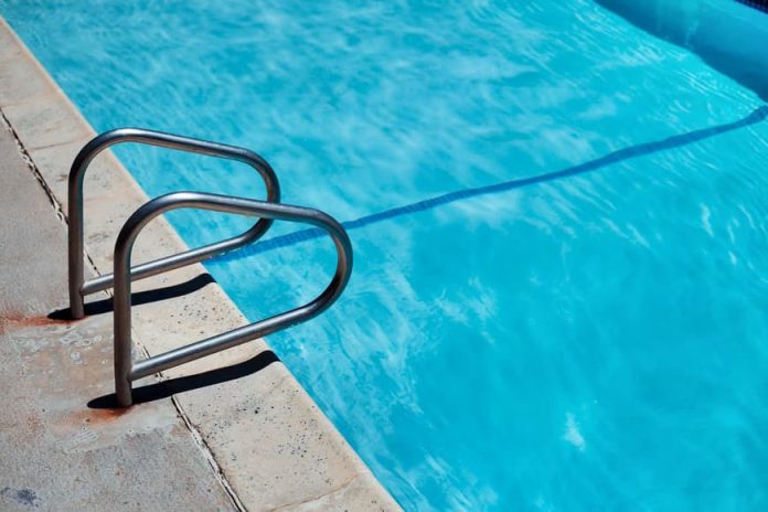 DIY Swimming Pool Cleaning: How To Do It Correctly - DIY Morning