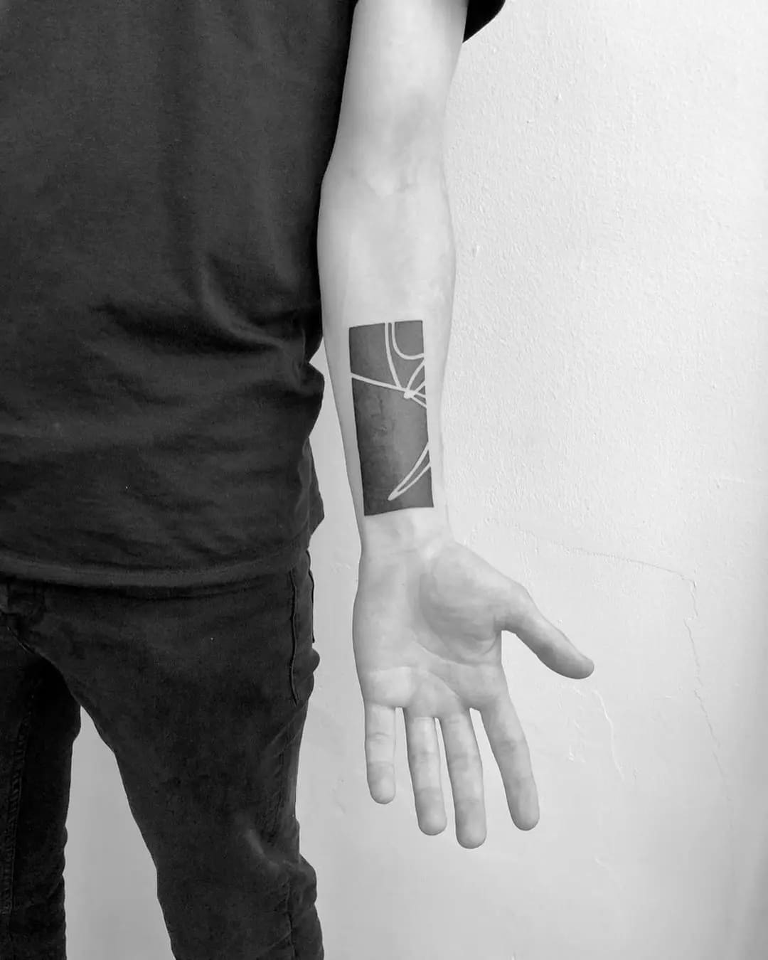 50 Stunning Hand Tattoo Ideas: Explore Minimalist, Floral, Animal, and ...
