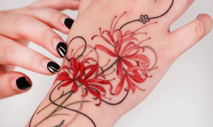 50 Stunning Hand Tattoo Ideas: Explore Minimalist, Floral, Animal, and ...