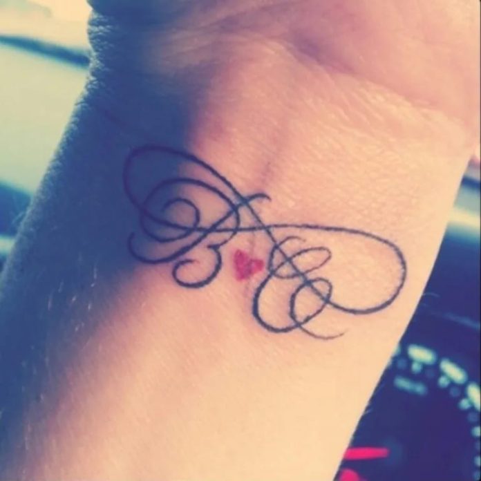 50 Stunning Name Tattoo Ideas to Honor Your Loved Ones - DIY Morning