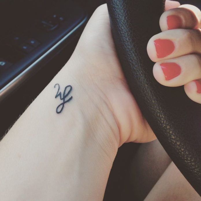 50 Stunning Name Tattoo Ideas to Honor Your Loved Ones - DIY Morning