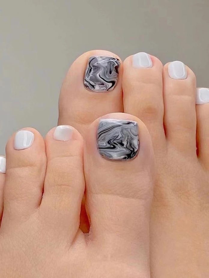 15 Stunning Toe Nail Designs for Every Season and Occasion - DIY Morning
