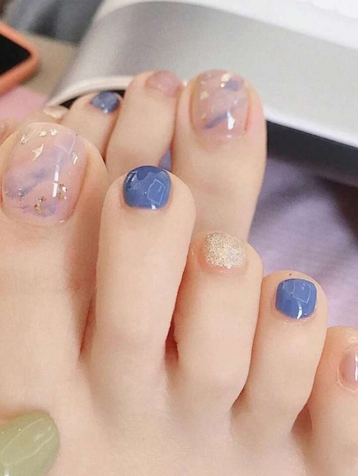 15 Stunning Toe Nail Designs for Every Season and Occasion - DIY Morning