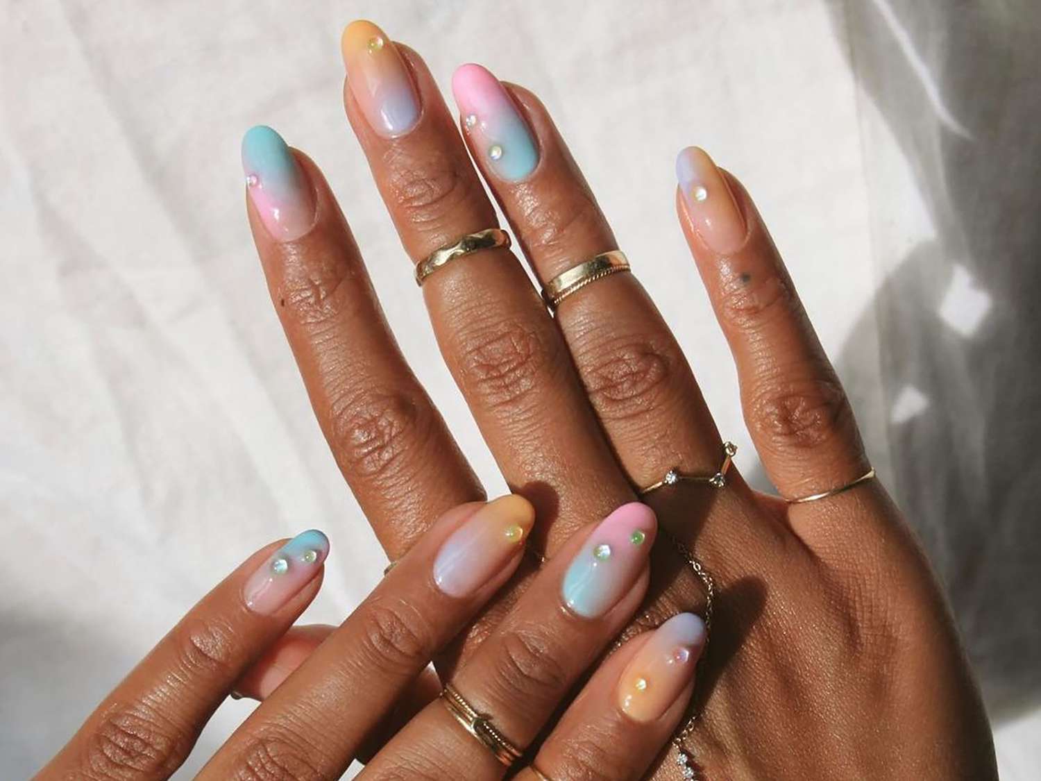 15 Trendy Spring Nail Designs: Pastels, Minimalist, Nature-Inspired ...