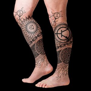 25 Stunning Leg Tattoo Ideas: From Mythology to Portrait Designs - DIY ...
