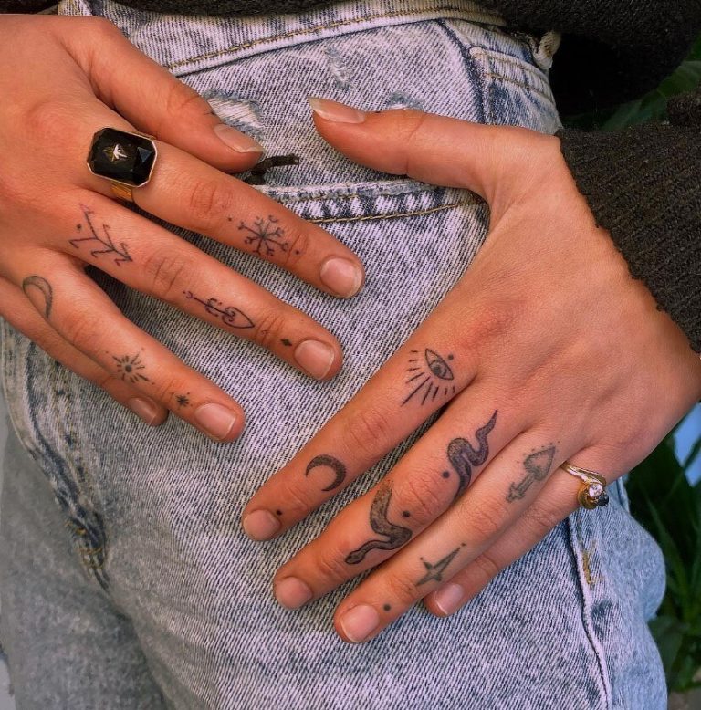 50 Stunning Finger Tattoo Ideas for Self-Expression and Sentimental ...