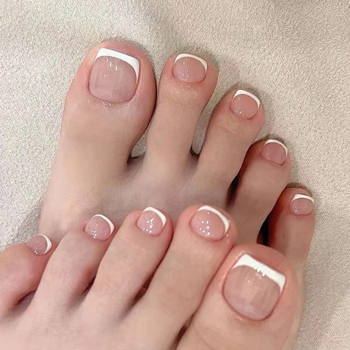 15 Stunning Toe Nail Designs for Every Season and Occasion - DIY Morning